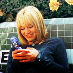 Flip Phones Are Making a Comeback and Here’s Why You Should Get On Board