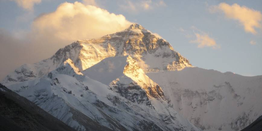 There Is Too Much Poop On Everest · Student Edge News